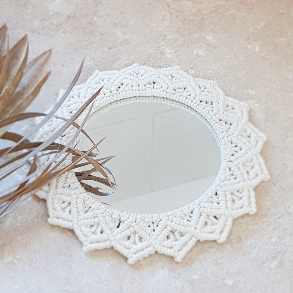 Miroir rond en macramé • Manawea